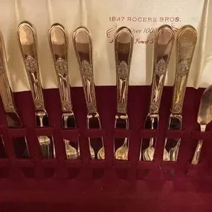 Rogers Brothers | Dining | 847 Rogers Brothers Adoration Silver Plated ...